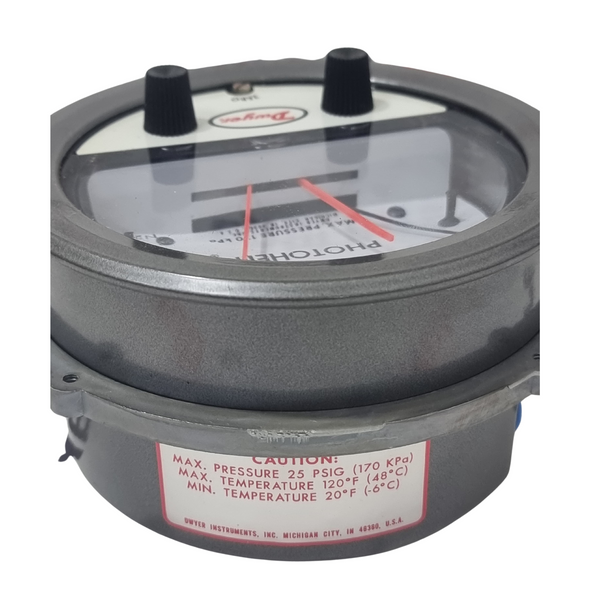 DWYER PHOTOHELIC 3000MR-1KPA N28W Differential Pressure Gauge – We Sell ...